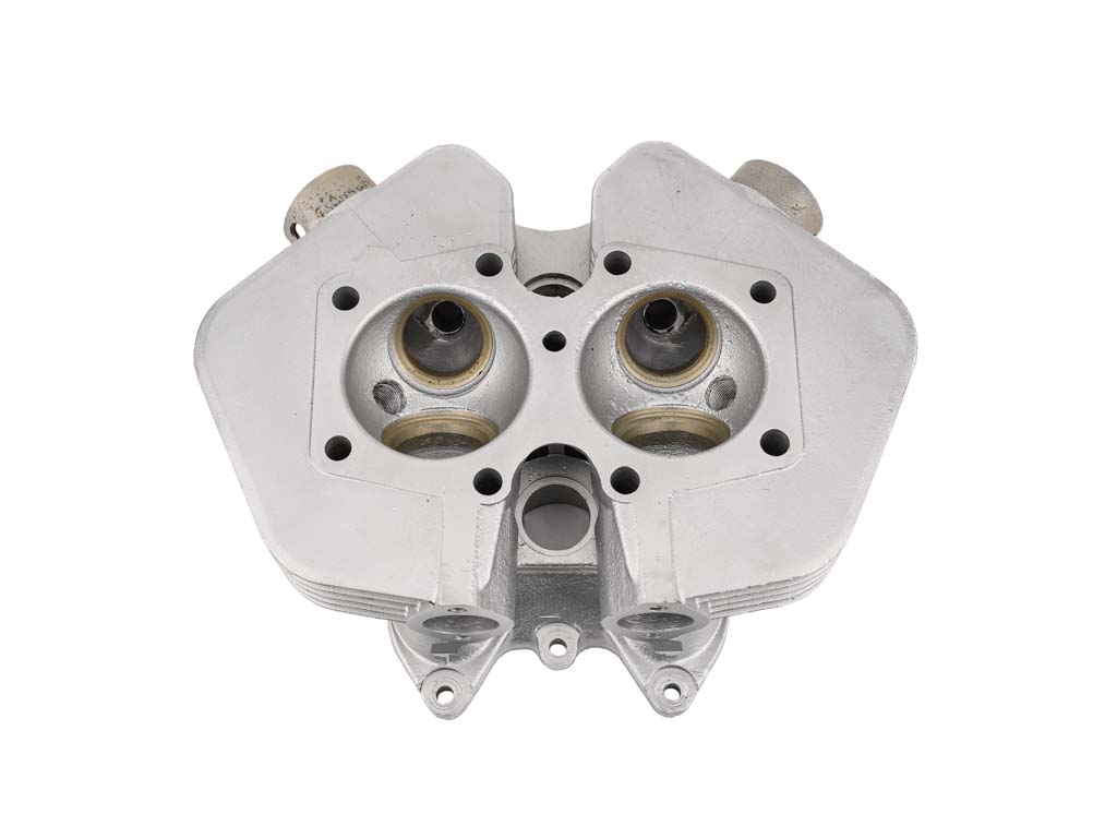 Triumph 9 Stud TR6 6T Cylinder Head – Britcycle Parts Company